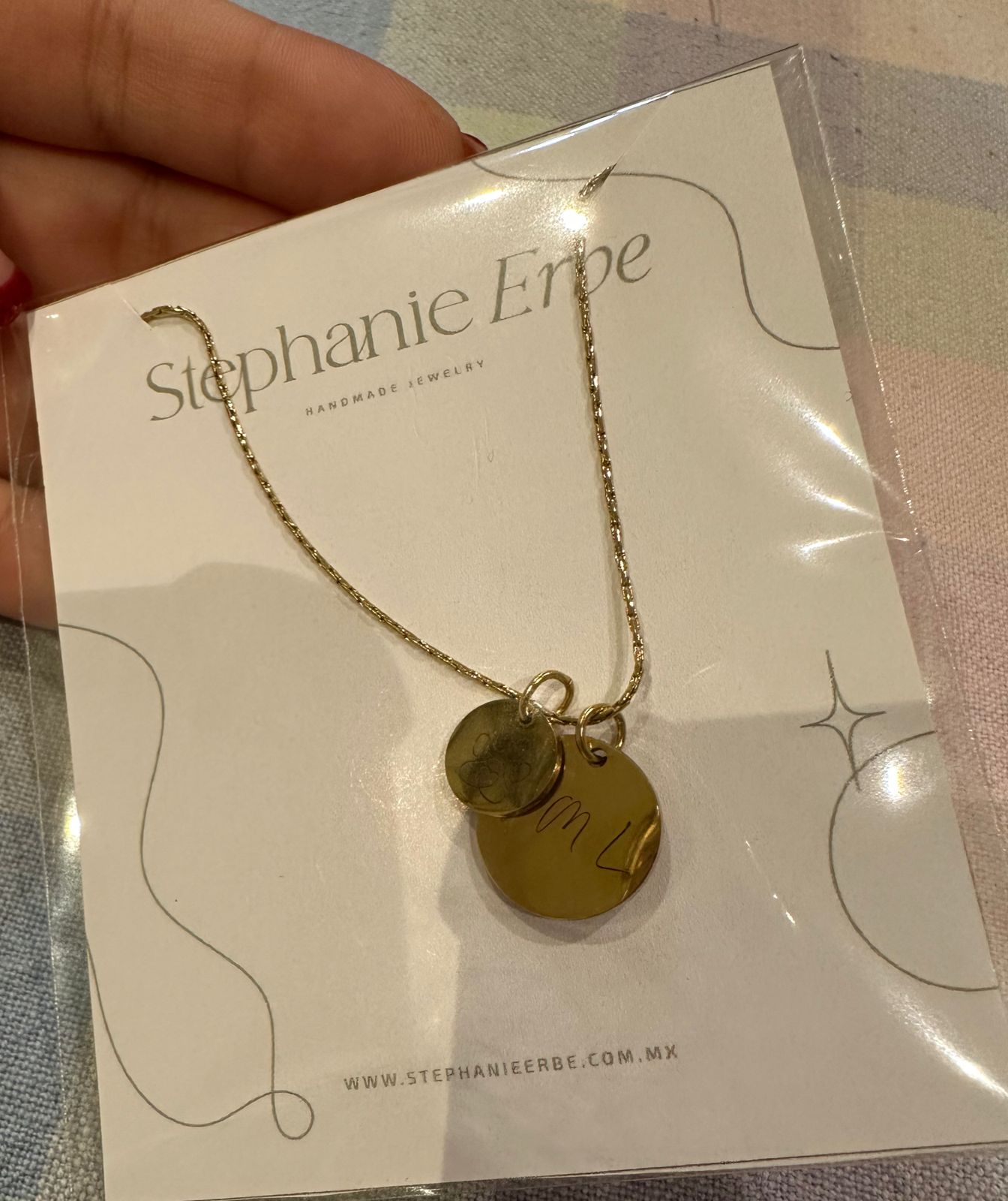 Collar Classy – Stephanie Erbe