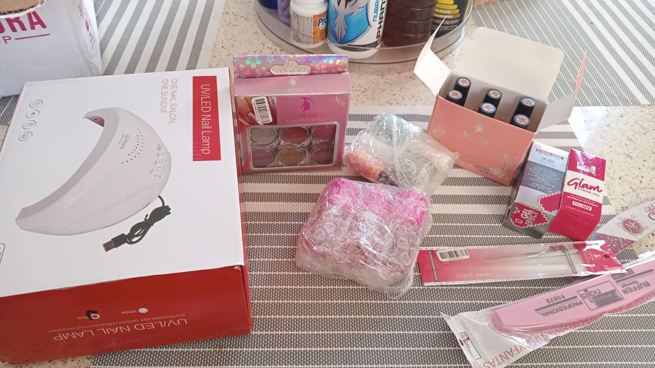 Tienda de productos para uñas - Alejandra Nail Shop