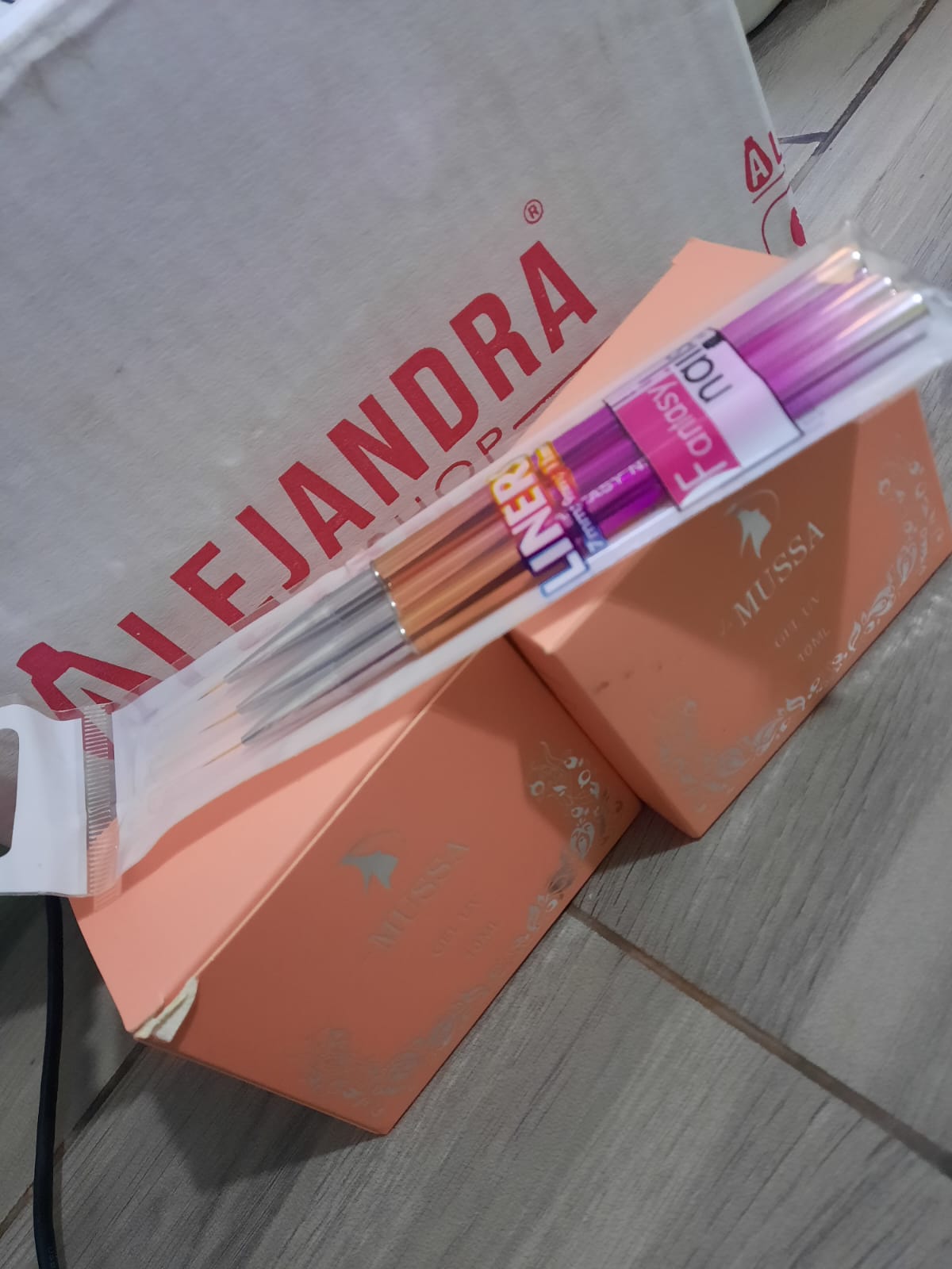 Tienda de productos para uñas - Alejandra Nail Shop